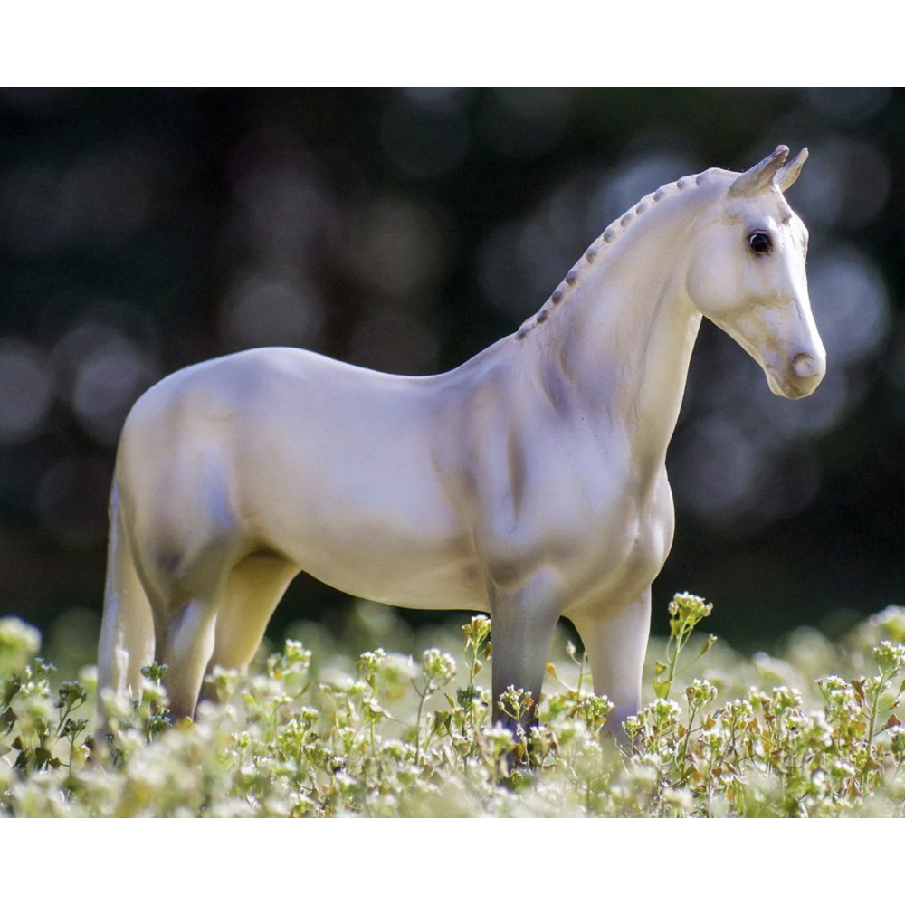 Breyer Pearly Grey Trakehner